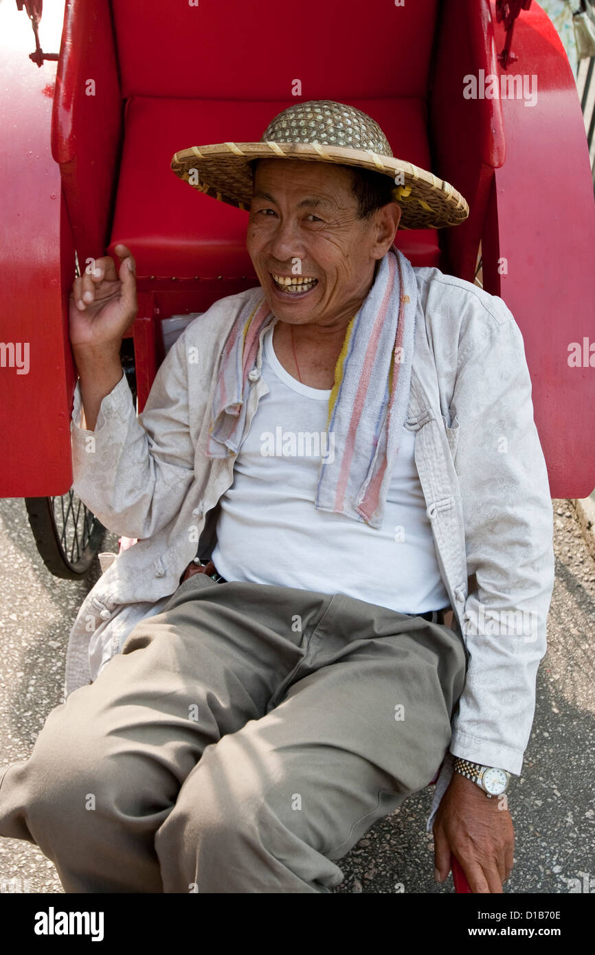 Rickshaw Driver, Victoria Peak, Hong Kong, China Stock Photo - Alamy