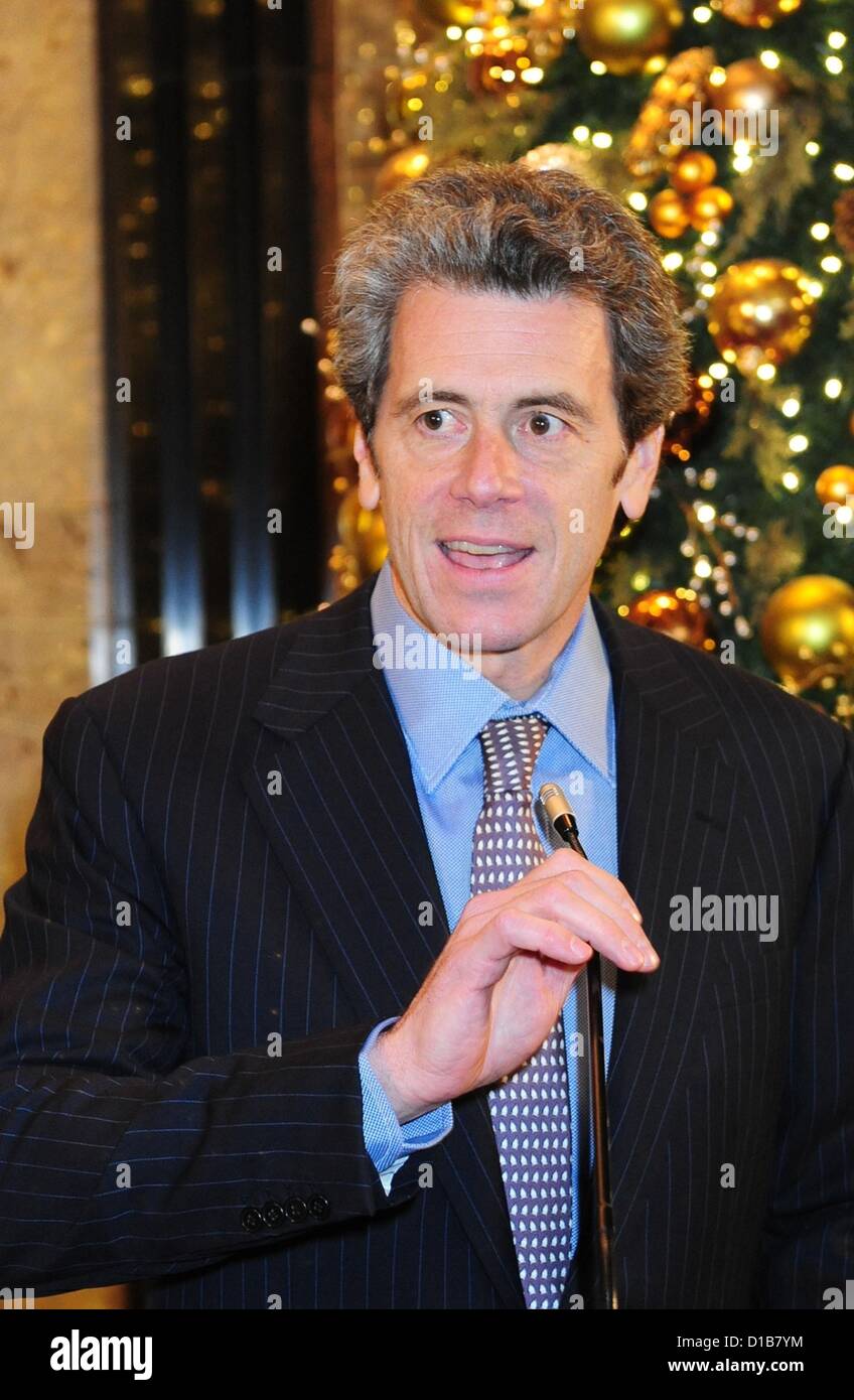 Dec. 13, 2012 - Manhattan, New York, U.S. - The Empire State Building's ...