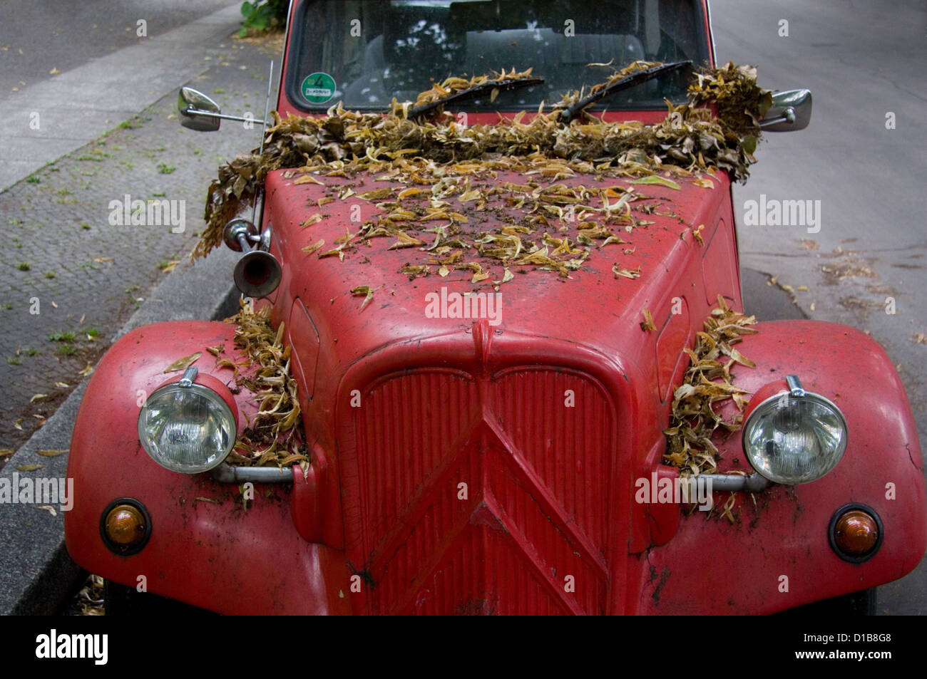 Citroen traction avant 11 hi-res stock photography and images - Alamy