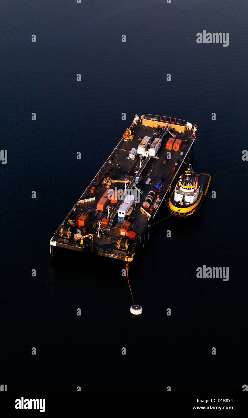 Oil spill recovery hi-res stock photography and images - Alamy
