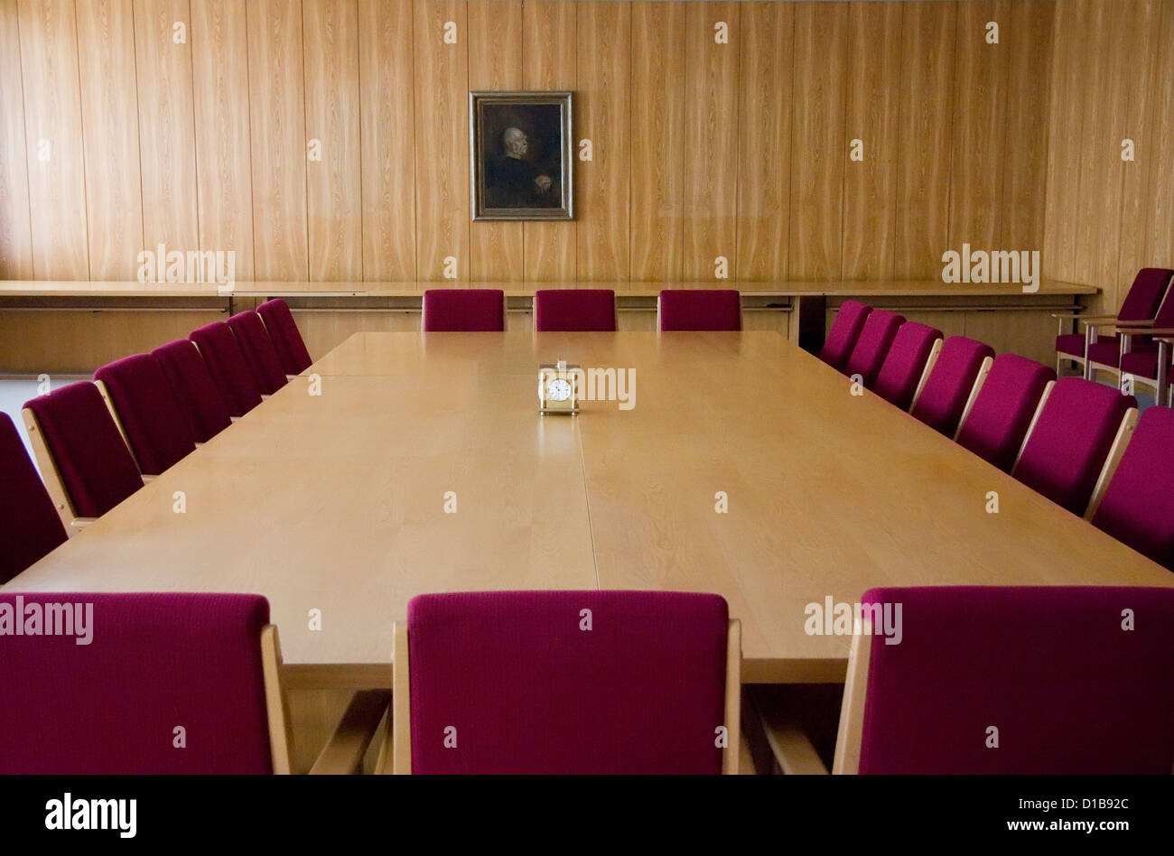 Meeting room at ministry foreign hi-res stock photography and images ...