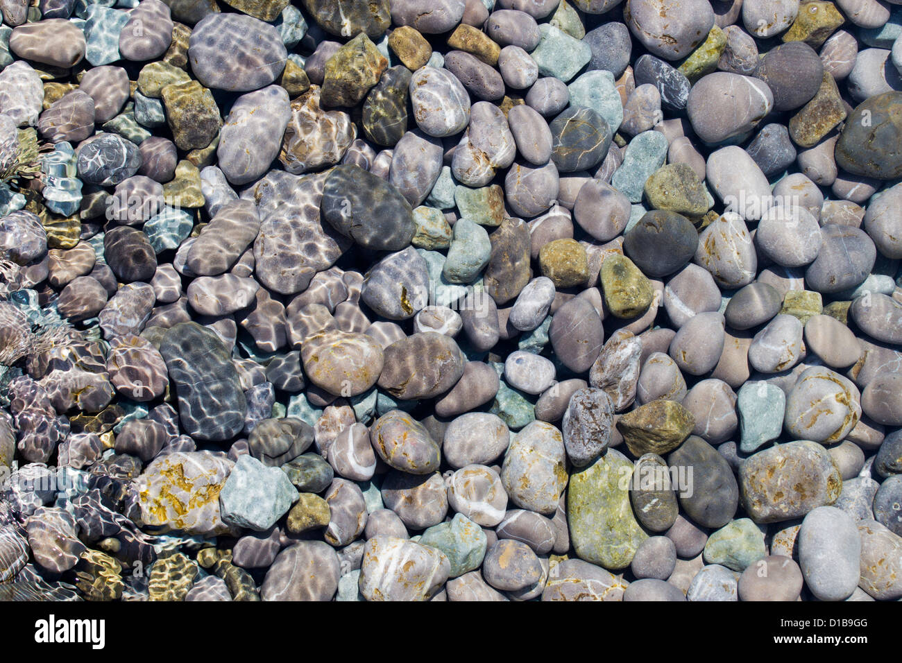 Pebble water ripples hi-res stock photography and images - Alamy