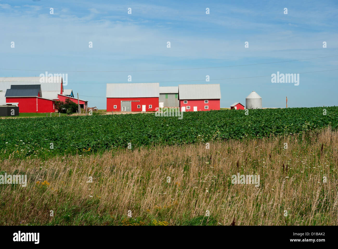 3 buildings in the foreground hi-res stock photography and images - Alamy