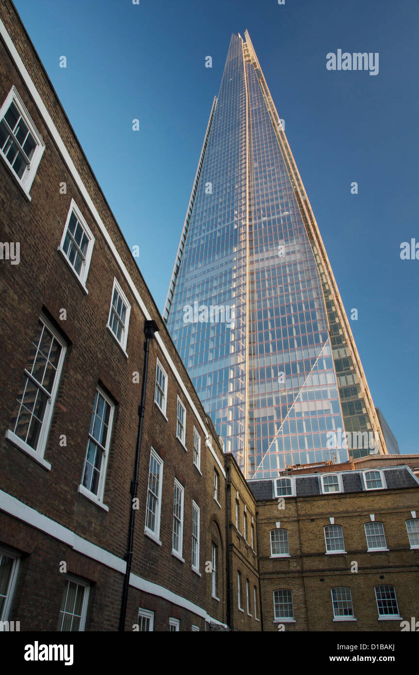 Victorian houses the shard hi-res stock photography and images - Alamy