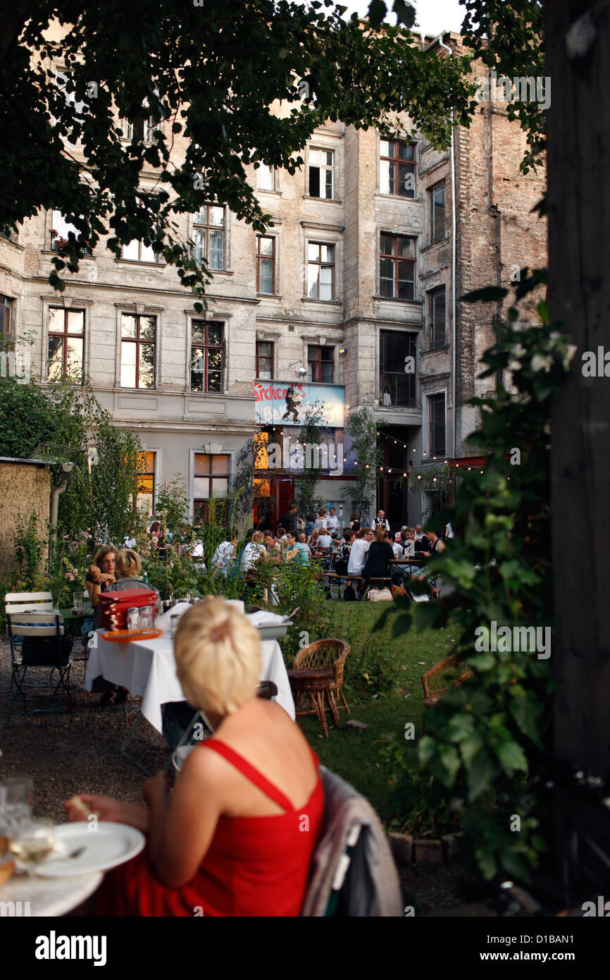 Courtyard of ballhaus berlin hi-res stock photography and images - Alamy