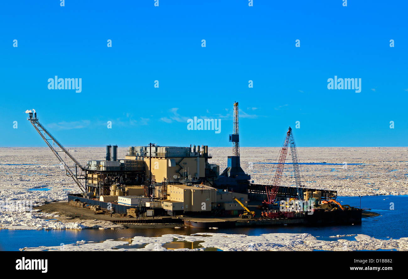 Arctic drilling oil alaska hi-res stock photography and images - Alamy