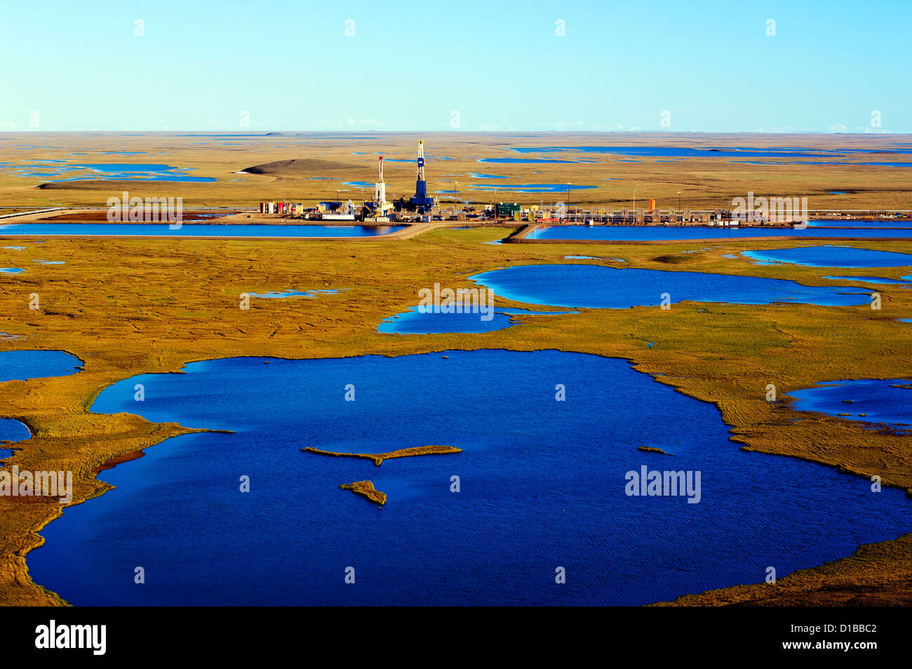 Oil production in the arctic hi-res stock photography and images - Alamy