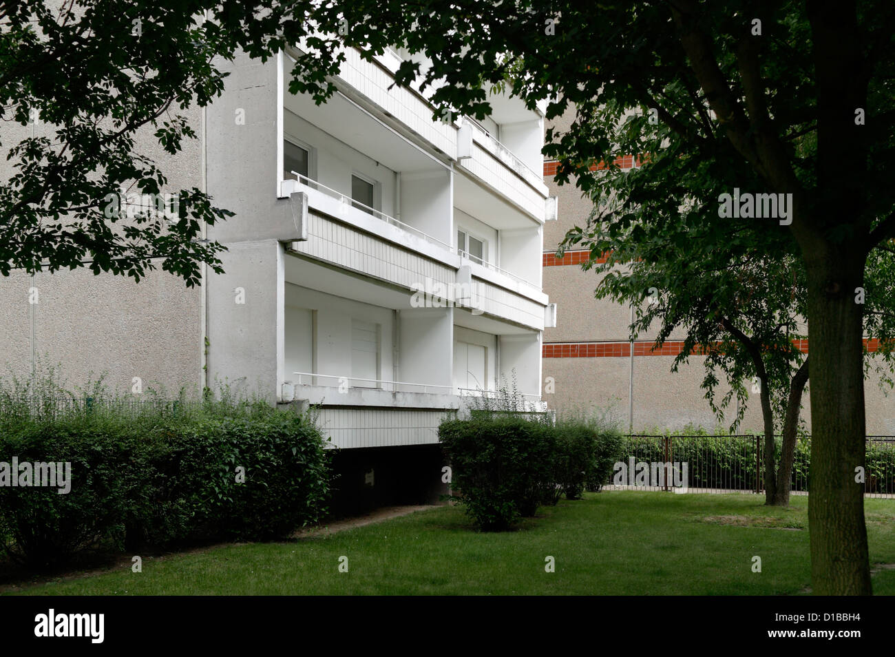 Derelict empty sad house hi-res stock photography and images - Alamy