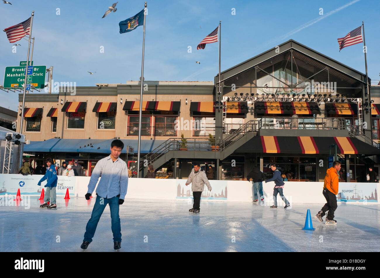 17 south street hi-res stock photography and images - Alamy