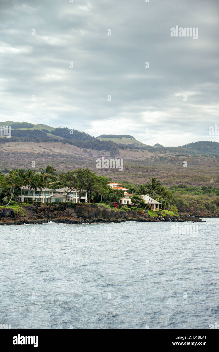 Waterfront home on the coast of Maui, Hawaii Stock Photo - Alamy