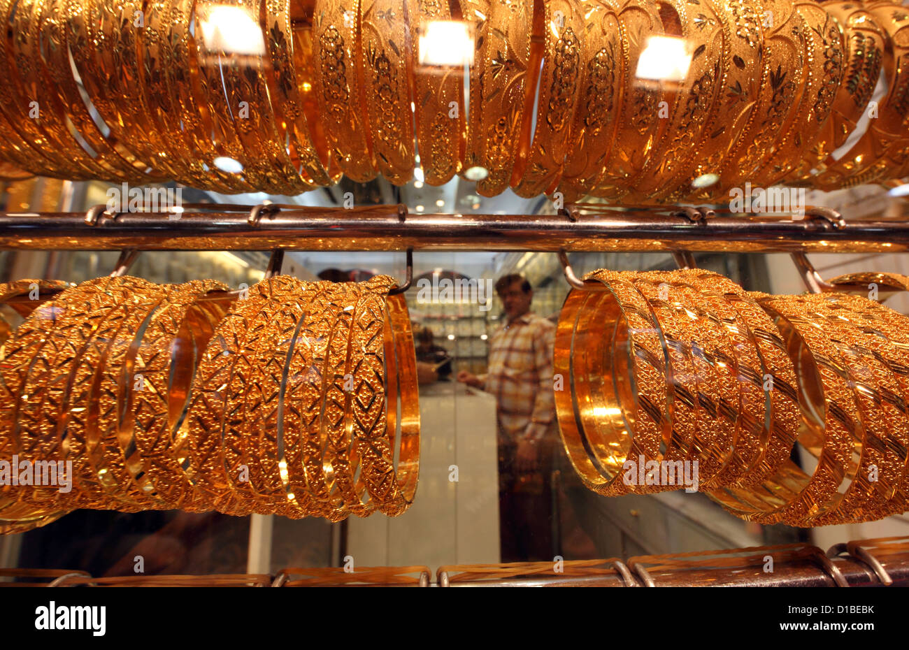 Dubai, United Arab Emirates, symbol Photo Gold Jewelry Stock Photo - Alamy
