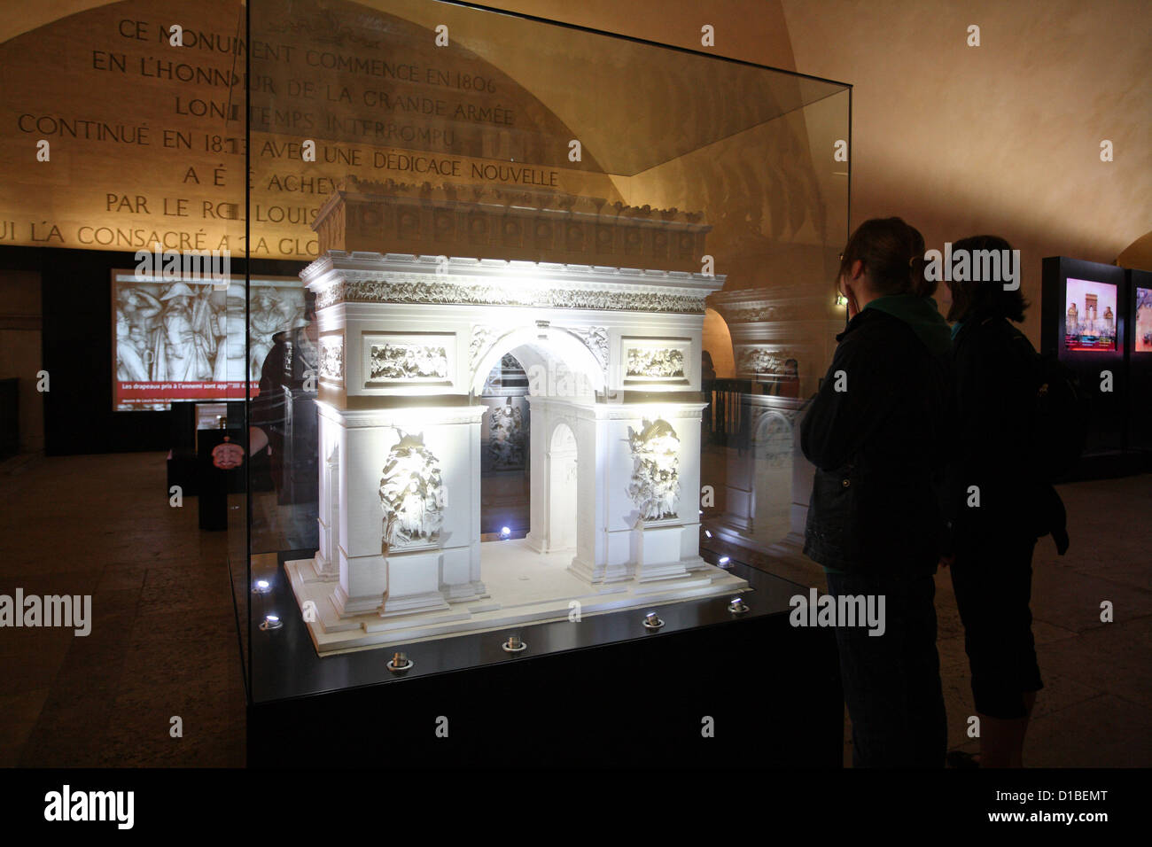 Miniature arc de triomphe hi-res stock photography and images - Alamy