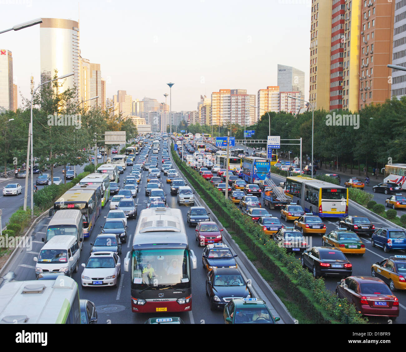 Peking road hi-res stock photography and images - Alamy