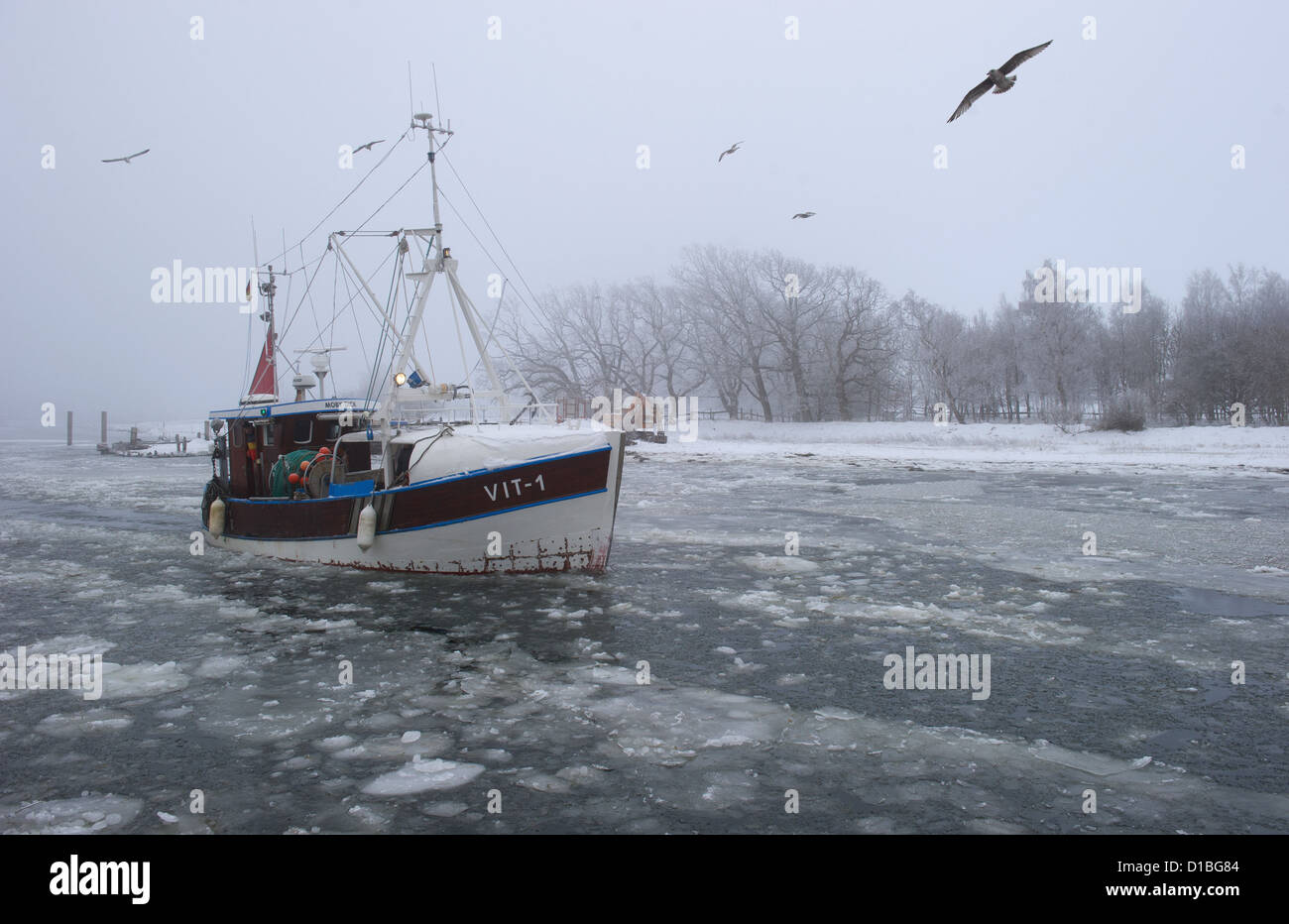 Ferry a hiddensee hi-res stock photography and images - Alamy