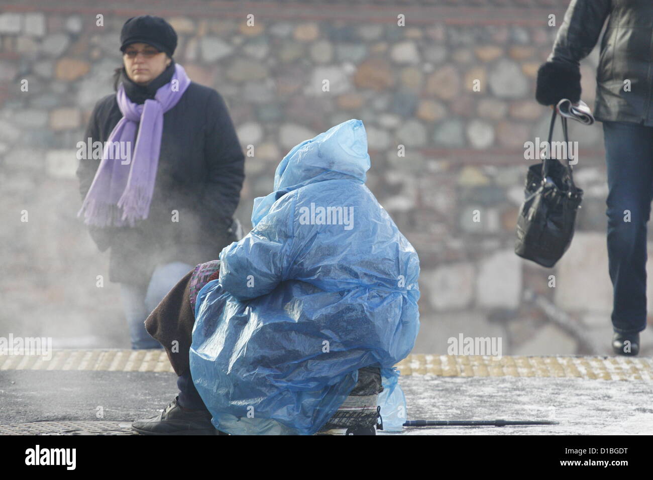 Homeless woman feet hi-res stock photography and images - Alamy