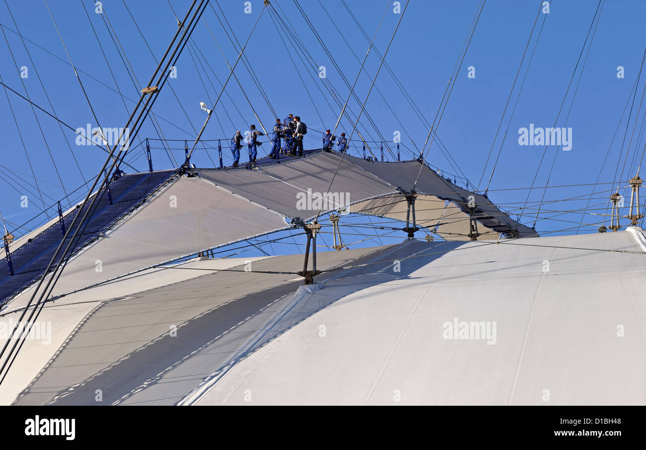 'Up at the O2'- High level walkway over the Millenium Dome, London ...