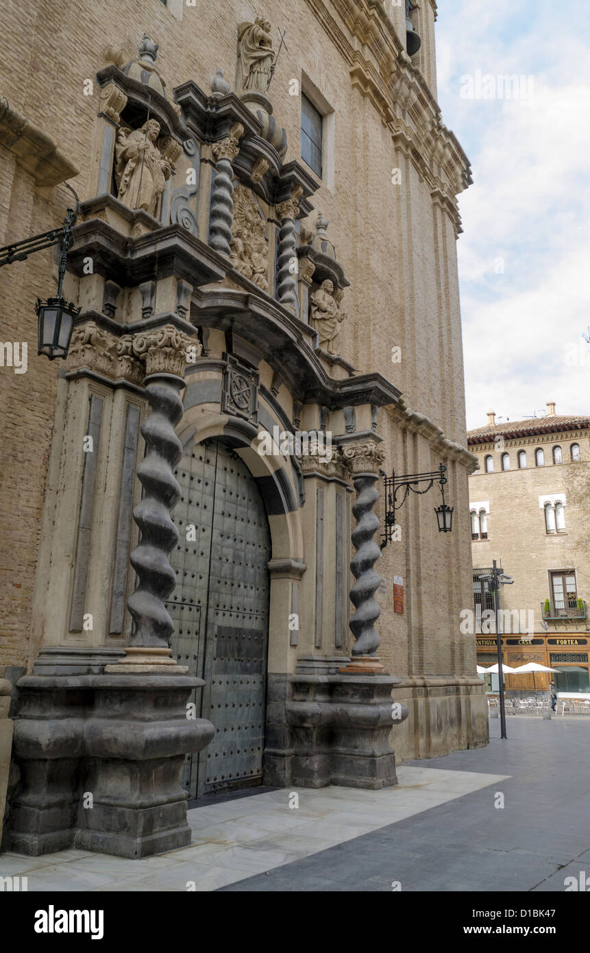 San felipe church facade saragossa hi-res stock photography and images ...