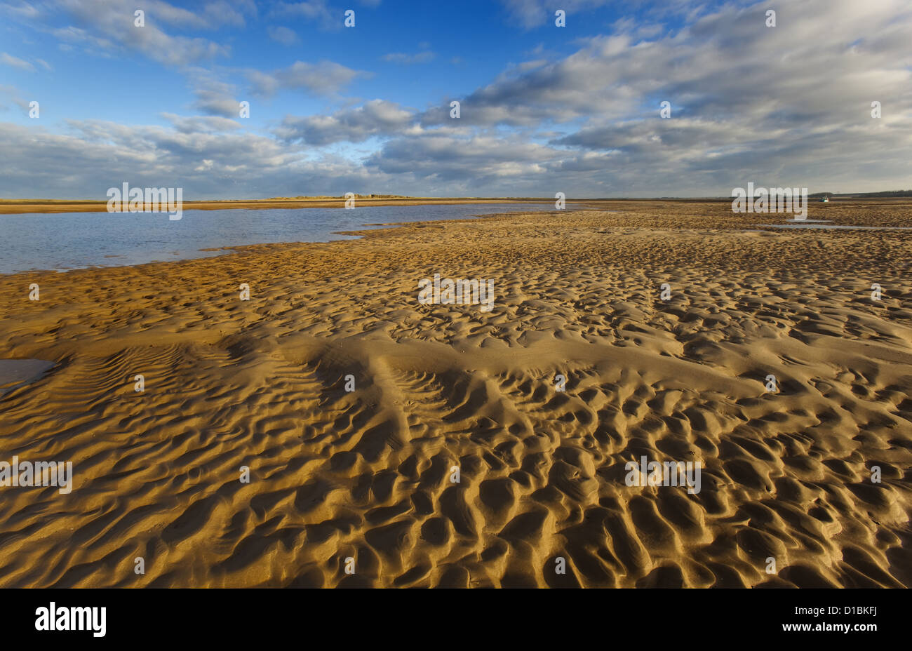 Beach sand patterns hi-res stock photography and images - Alamy