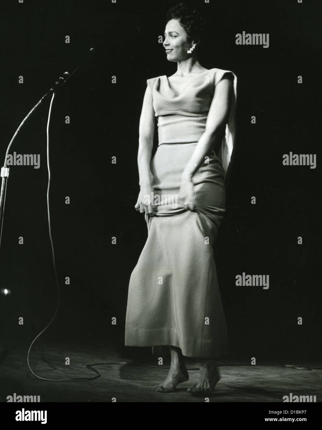 DOROTHY DANDRIDGE (1922-1965) US film actress, dancer and singer about ... DOROTHY DANDRIDGE (1922-1965) US film actress, dancer and singer about ...