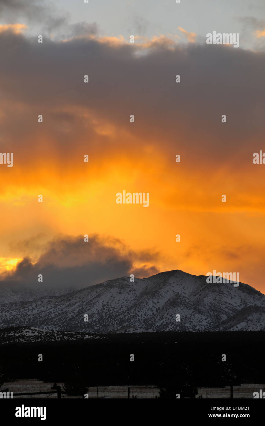 Sunset skies over the Manazano/Los Pinos Mountains, near Mountainair ...