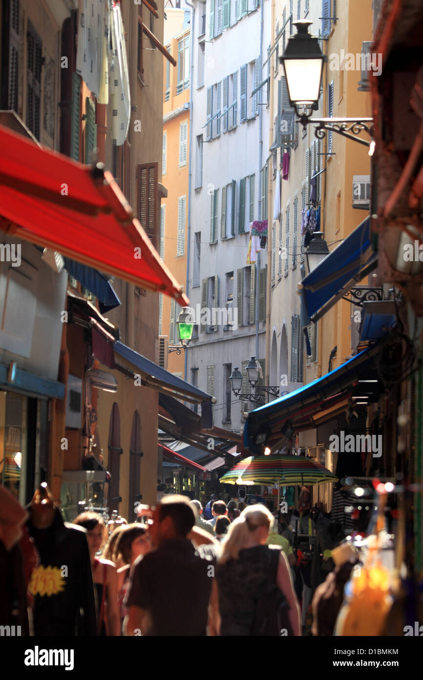 Europe city street scene hi-res stock photography and images - Alamy