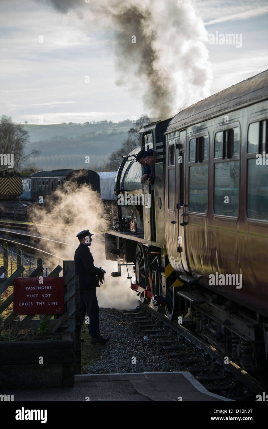 The Peak Rail Santa's special steam train running from Rowsley to ...