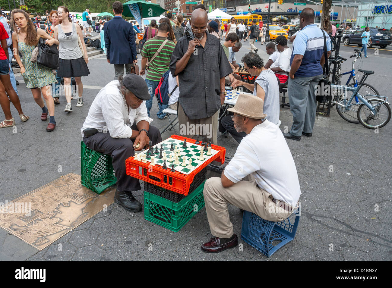 Chess players park new york hi-res stock photography and images - Alamy