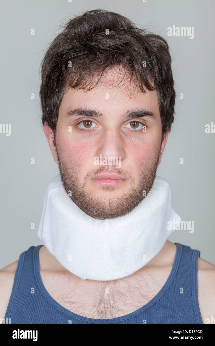 Wearing a neck collar hi-res stock photography and images - Alamy
