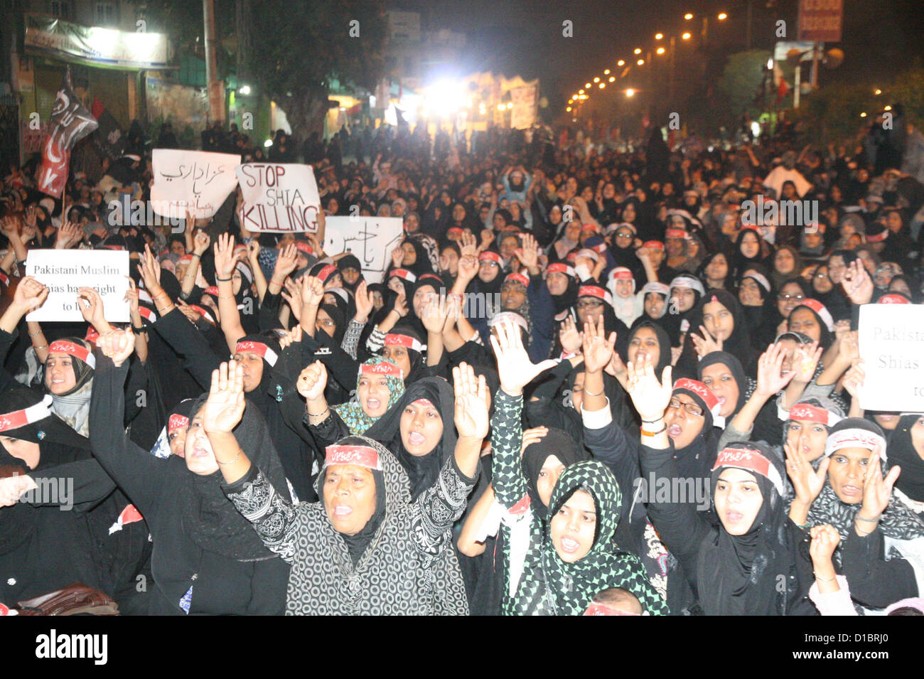Shiite Muslims hold protest against target killing and genocide of ...