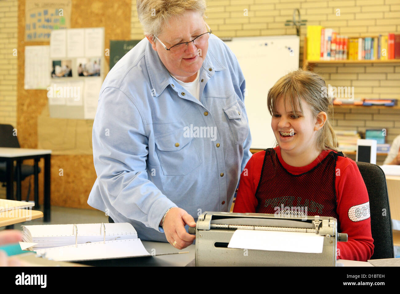 Blind child classroom hi-res stock photography and images - Alamy
