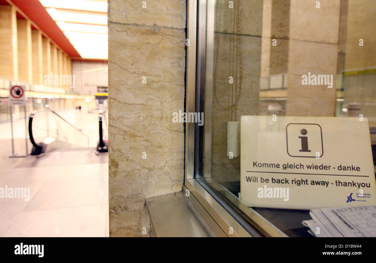 Berlin, Germany, sign thank Come right back on Tour Stock Photo - Alamy