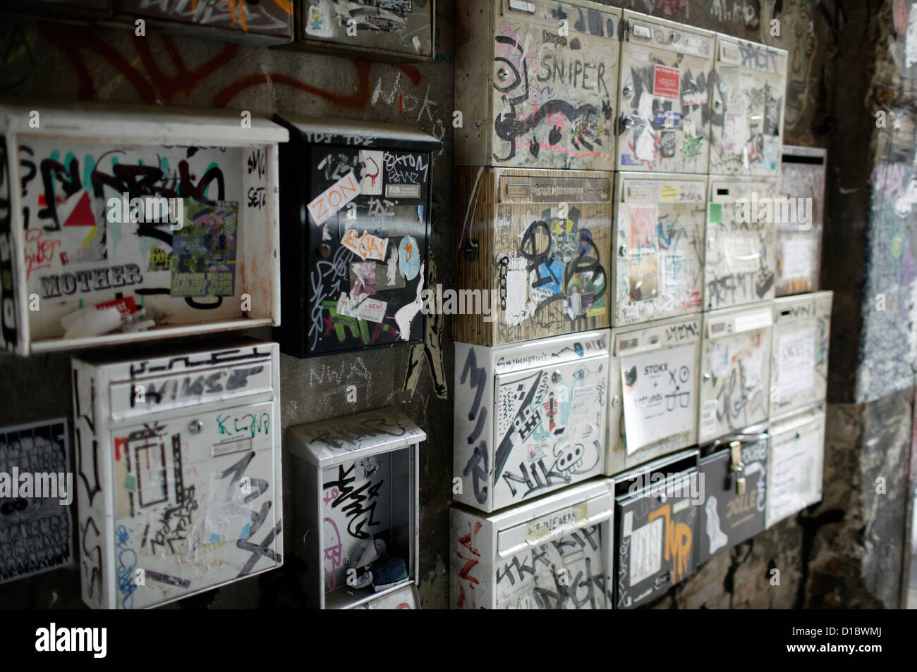 Graffiti stickers hi-res stock photography and images - Alamy