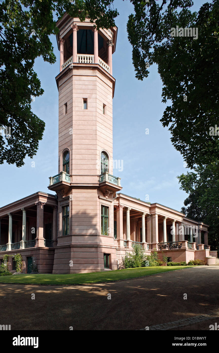 Marzahn vertical hi-res stock photography and images - Alamy