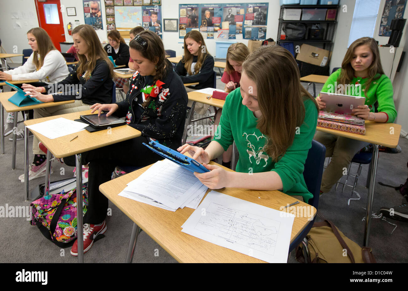 Private school classroom ipads hi-res stock photography and images - Alamy