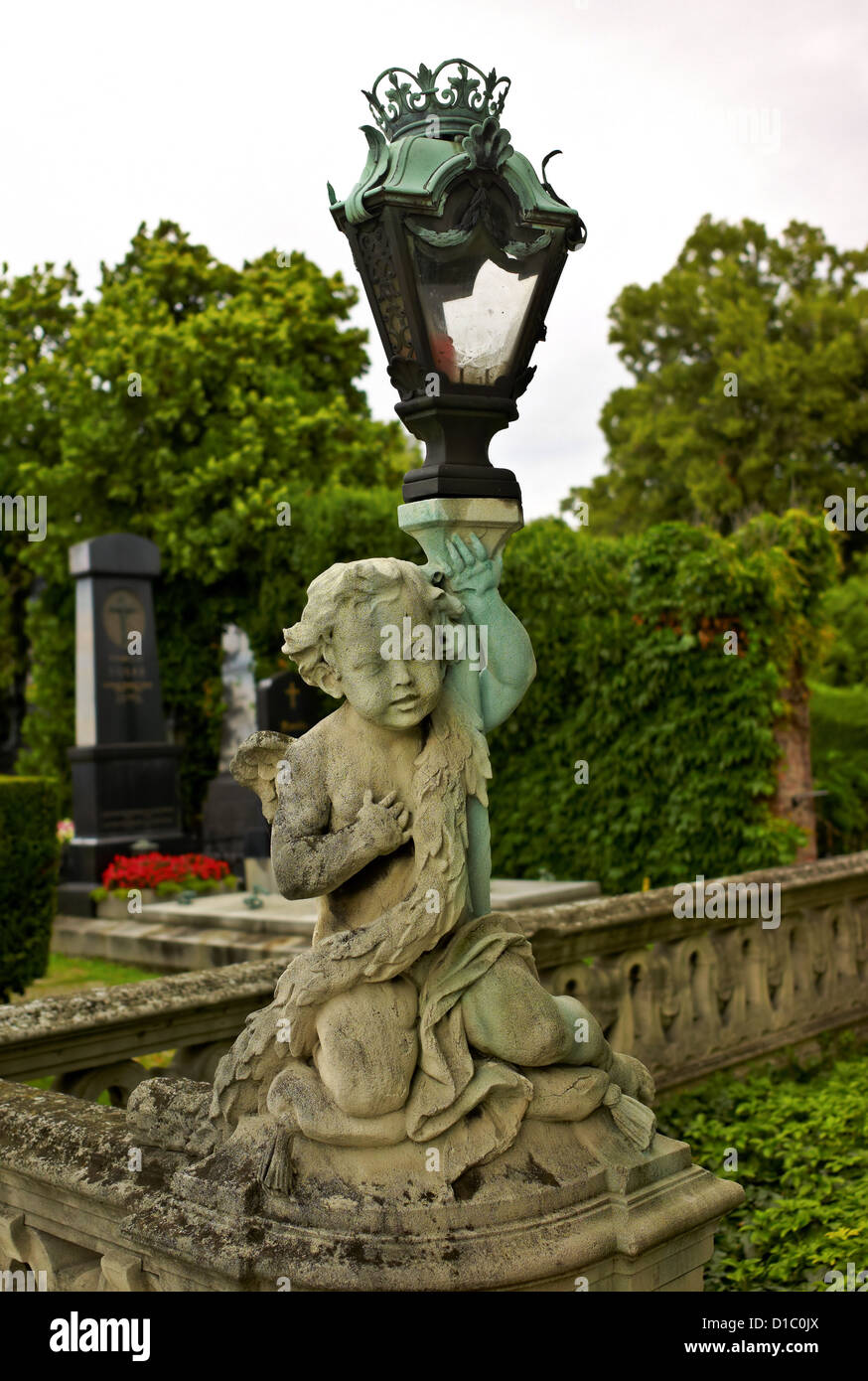 Children cemetery tomb hi-res stock photography and images - Alamy