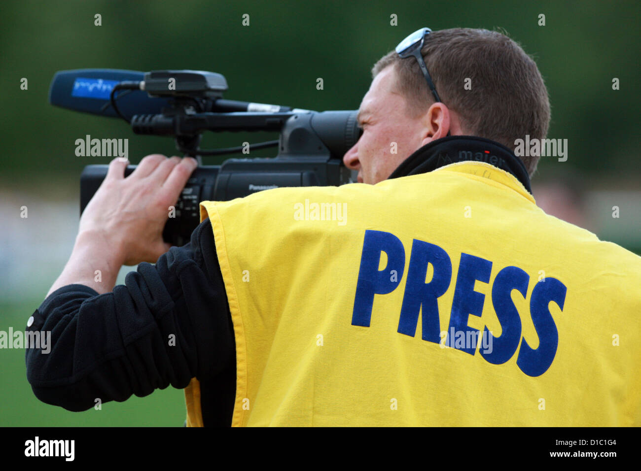 Cameraman writing hi-res stock photography and images - Alamy