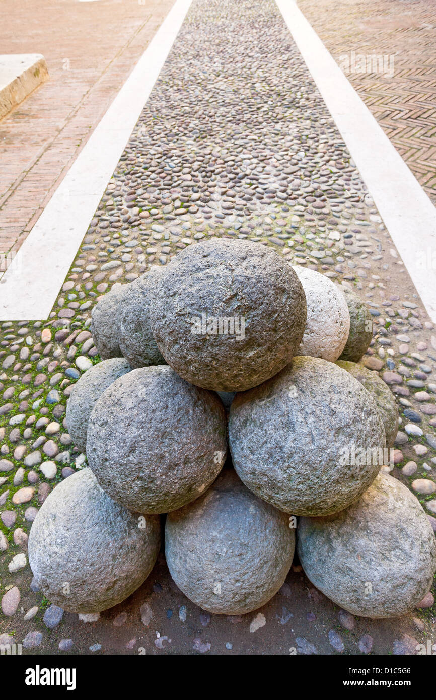 Cannonball hi-res stock photography and images - Alamy