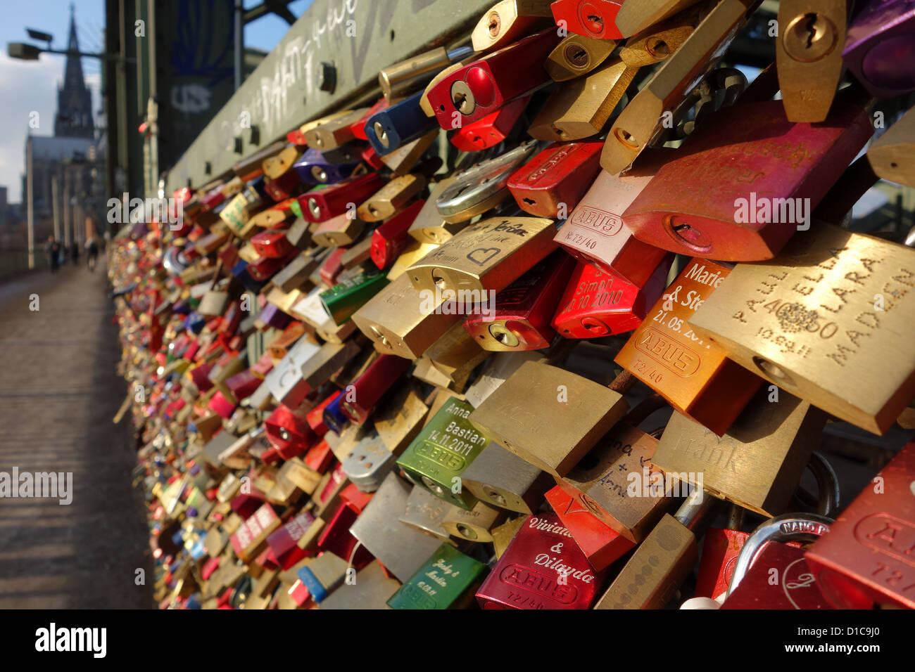 Love Locks, Hohenzollern Bridge, Cologne, Germany Stock Photo - Alamy