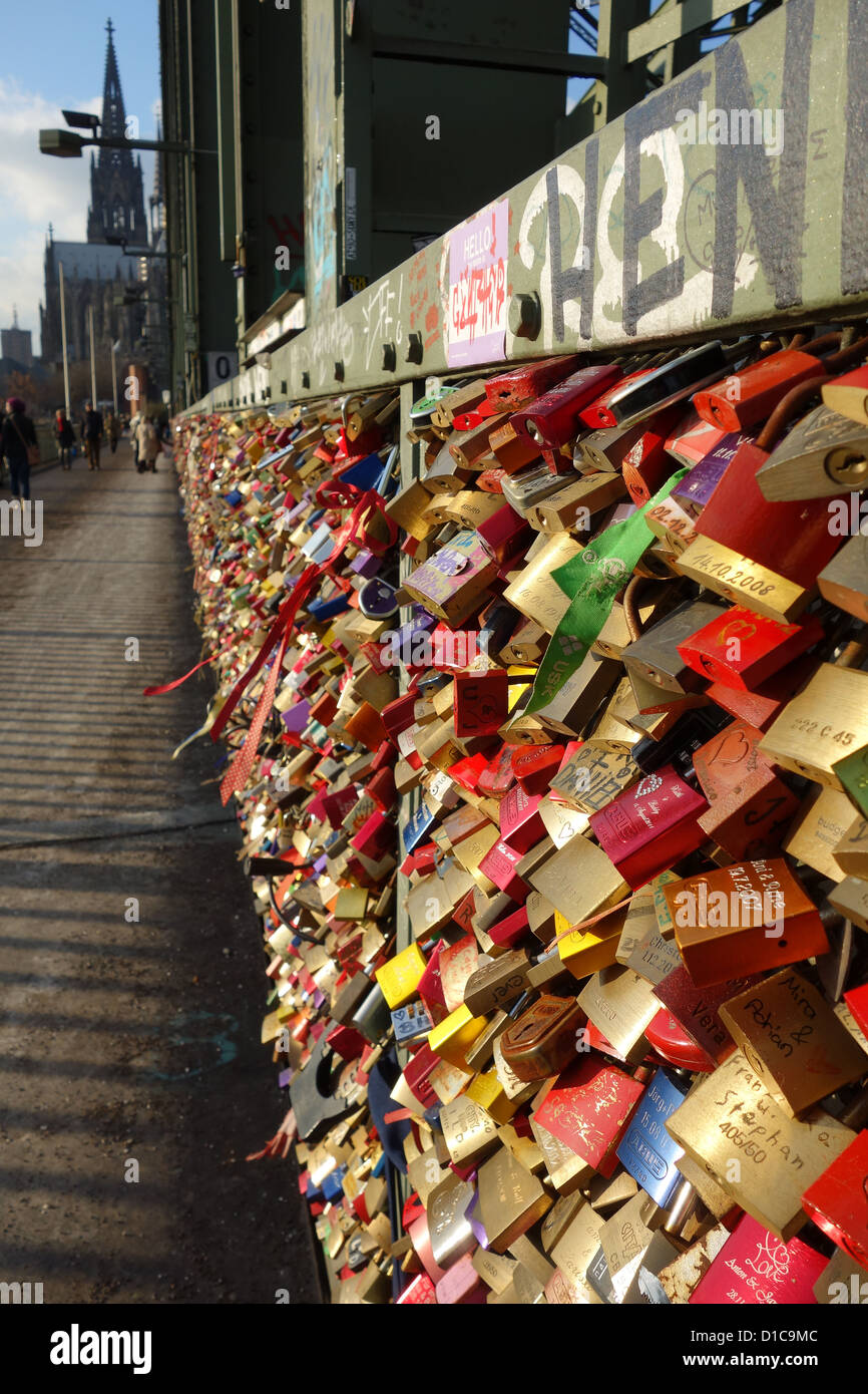 Love Locks, Hohenzollern Bridge, Cologne, Germany Stock Photo - Alamy