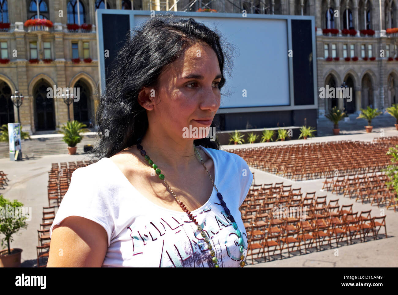 Vienna pretty girl hi-res stock photography and images - Alamy