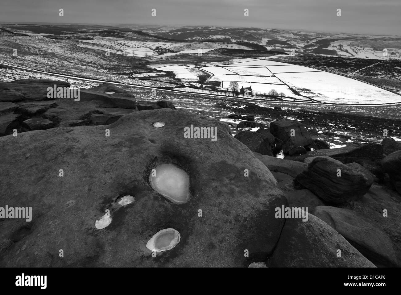 Wintertime on Burbage Rocks, Peak District National Park, Derbyshire ...