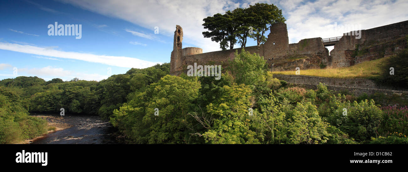 The ruins of Barnard Castle, Barnard Castle town, Upper Teesdale ...