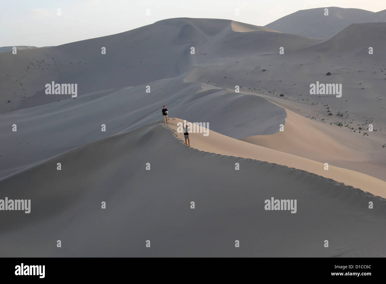 Sand dunes in Dunhuang China Stock Photo - Alamy