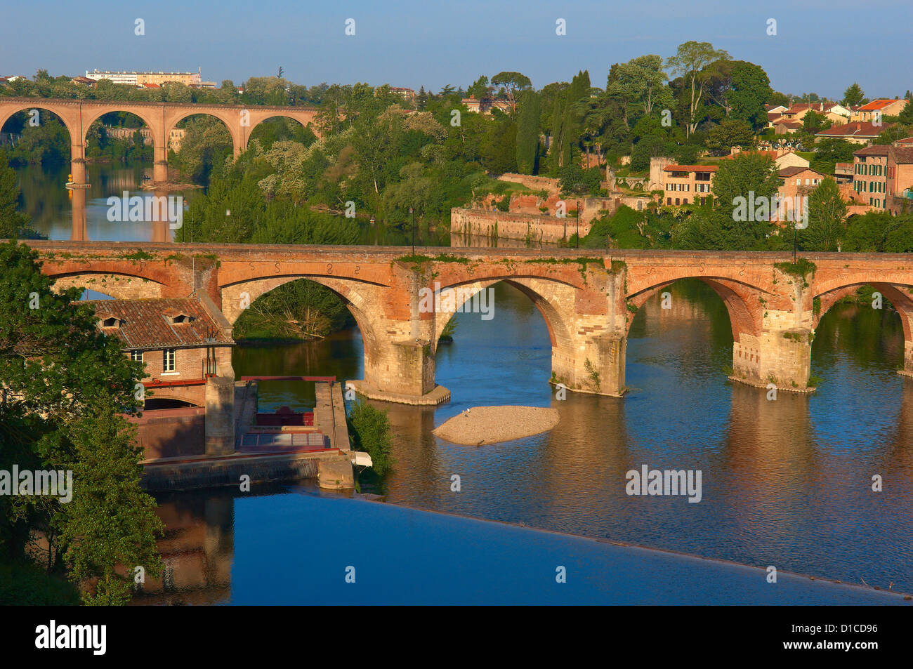 Albi, River Tarn, Old Bridge, Tarn, Midi-Pyrenees, France, Europe Stock ...
