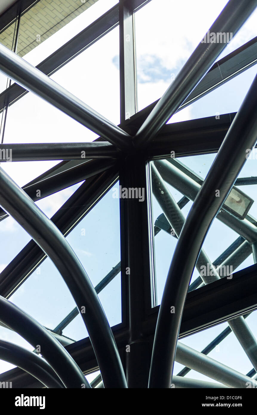 Curved metal building support structure Stock Photo - Alamy