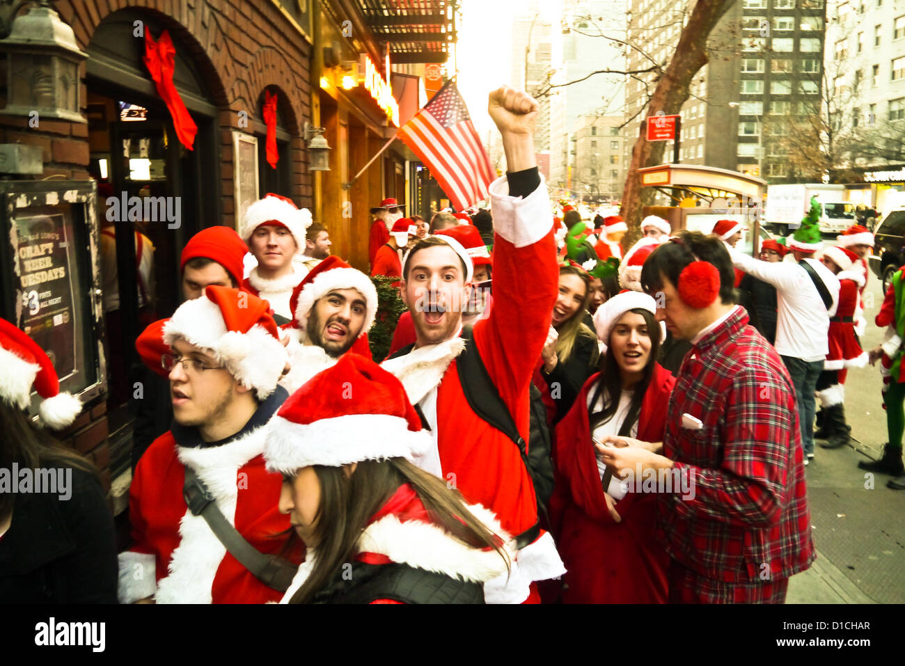 Annual lines hi-res stock photography and images - Alamy