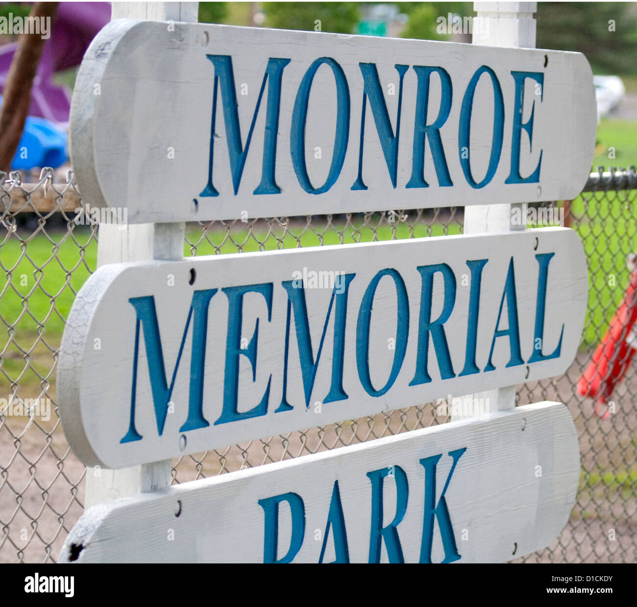 Sign identifying city soccer field. Monroe Memorial Park St Paul ...