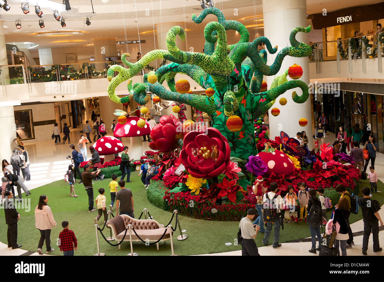 Hong kong icc mall hi-res stock photography and images - Alamy