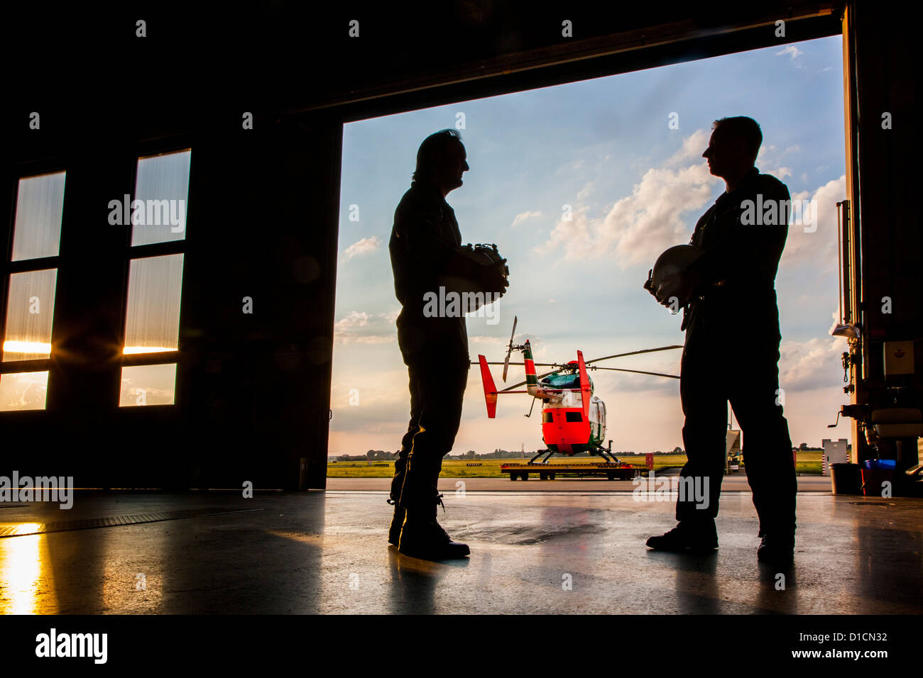 Criminals hi-res stock photography and images - Alamy