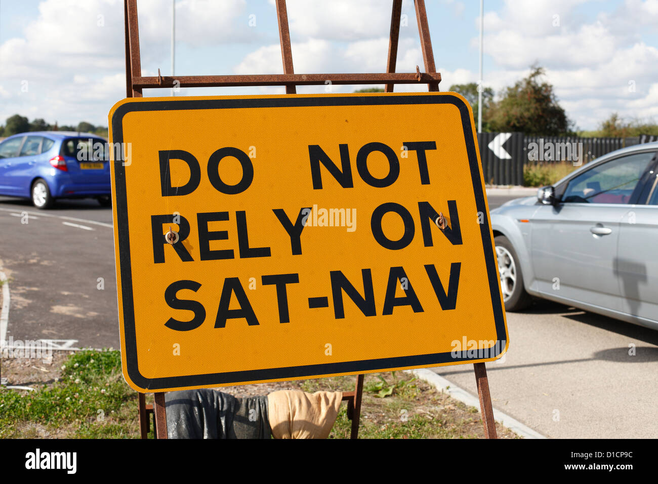 Driving road sign hi-res stock photography and images - Alamy